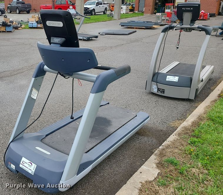 Precor treadmill in North Kansas City, MO | Item DC6117 sold | Purple Wave