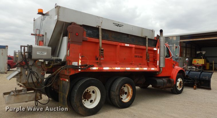 1997 International 4900 dump truck in Minneapolis, KS | Item DK1823 sold | Purple Wave