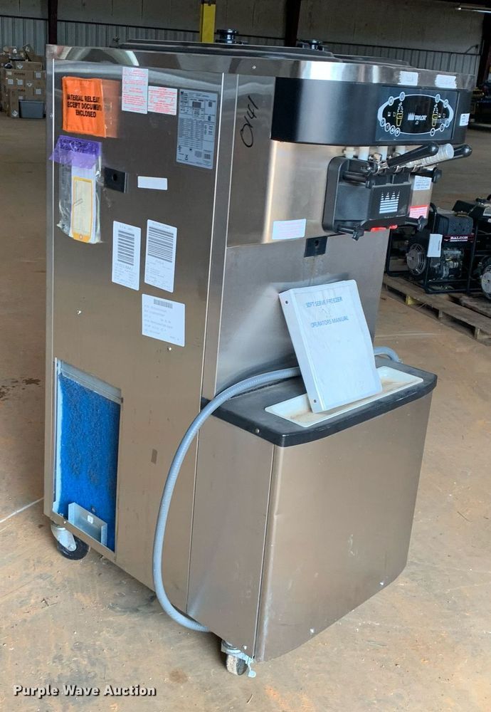 Taylor Crown C713-27 soft serve ice cream machine in Henderson, TX ...