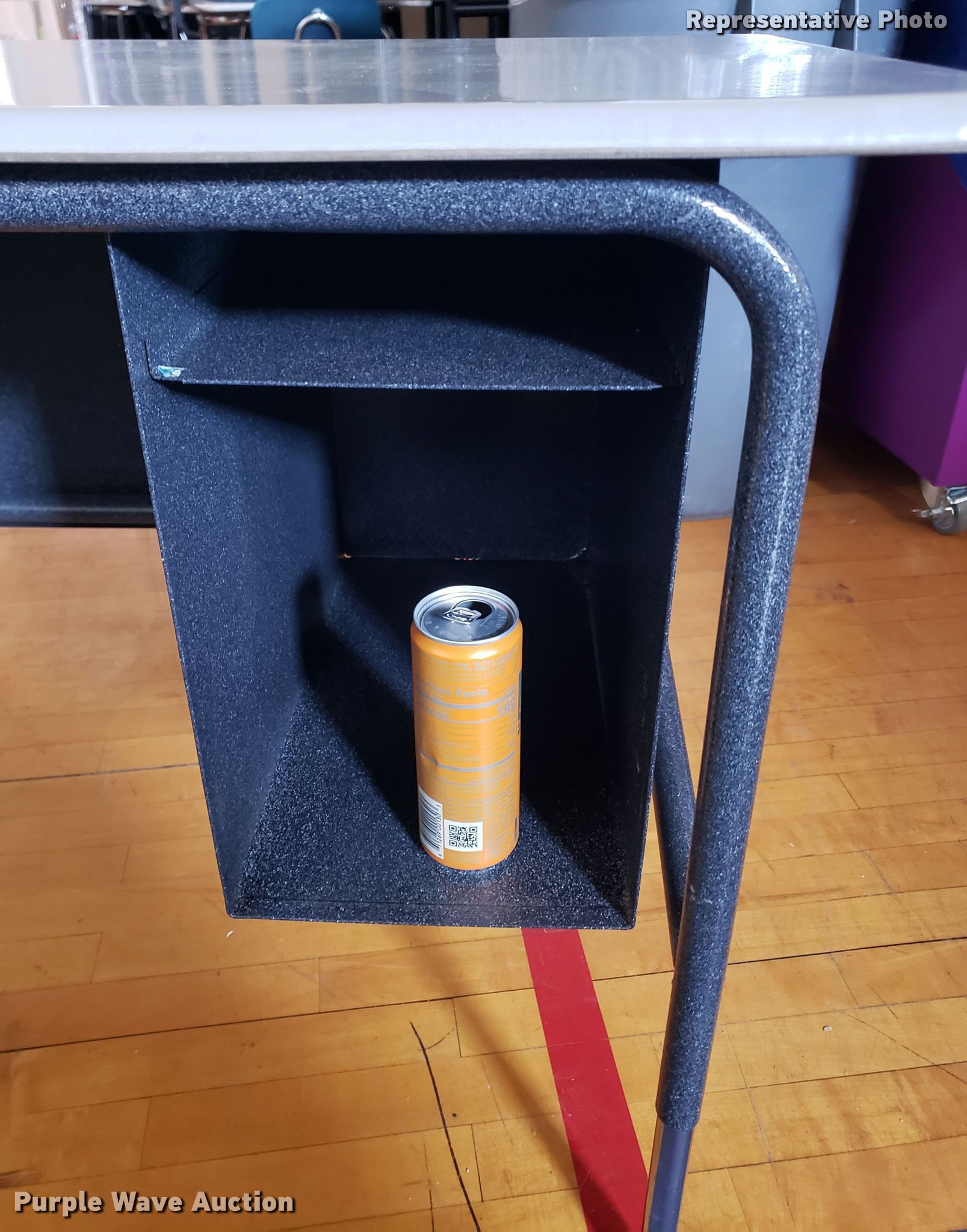 (50) desks in Spring Hill, KS | Item IB9993 sold | Purple Wave