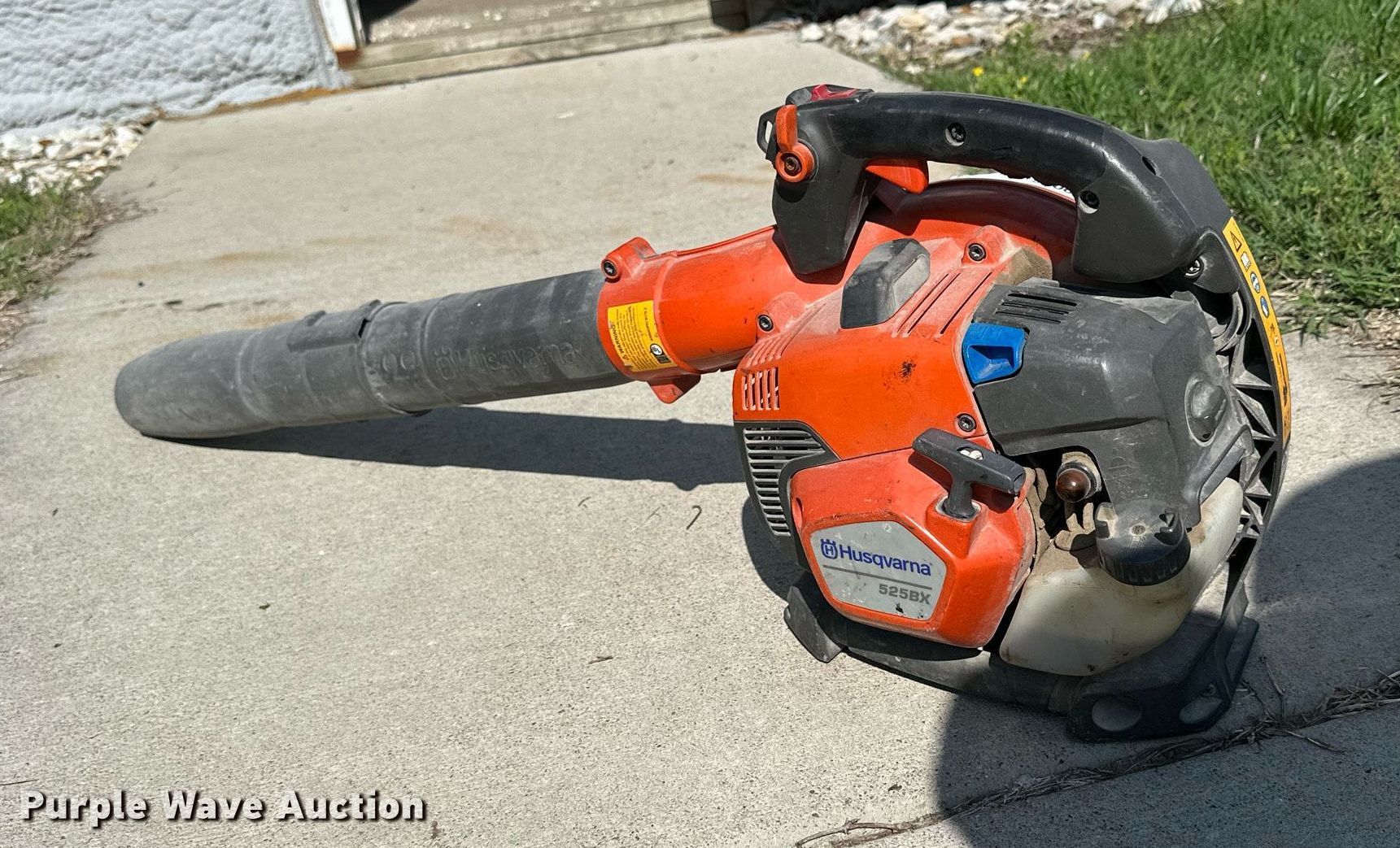 2017 Husqvarna 525BX leaf blower in Riley, KS | Item KL9096 for sale ...