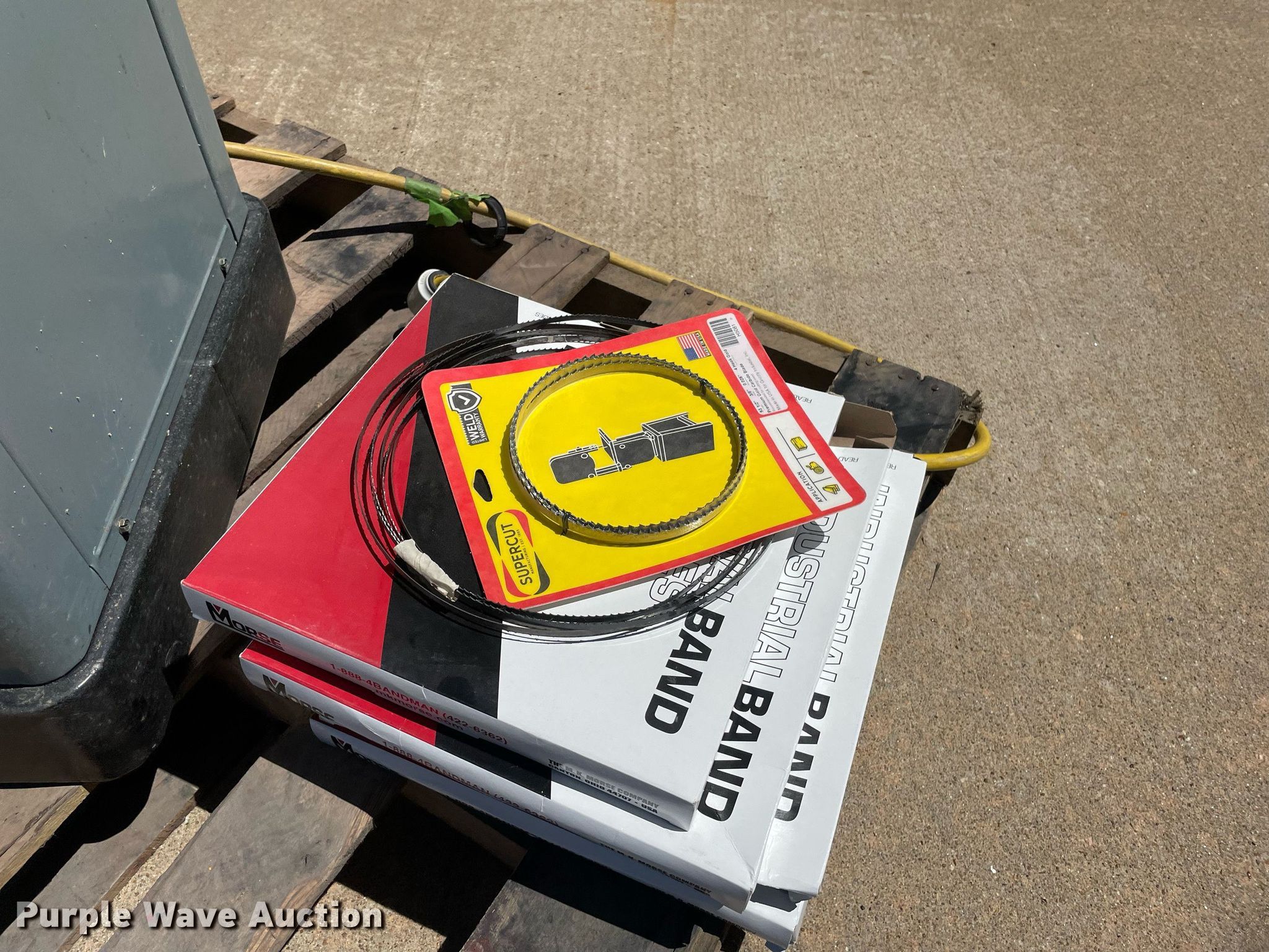 Delta bandsaw in Ellsworth , KS | Item MS9719 sold | Purple Wave
