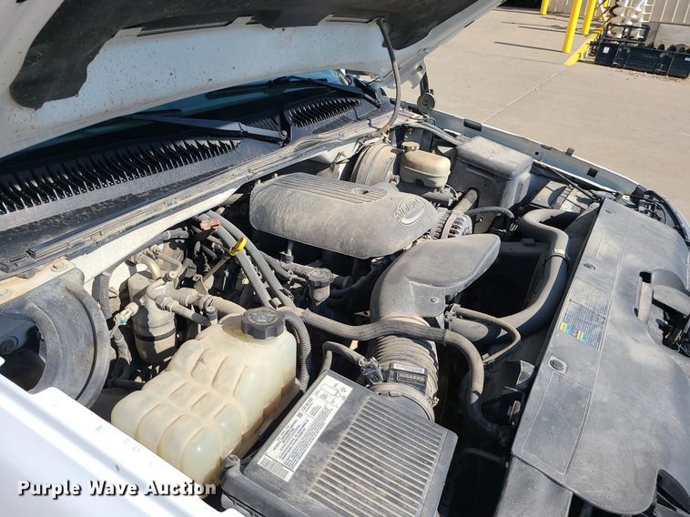 2006 Chevrolet Silverado 1500 Ext. Cab pickup truck in Sedalia, MO | Item DC6089 sold | Purple Wave