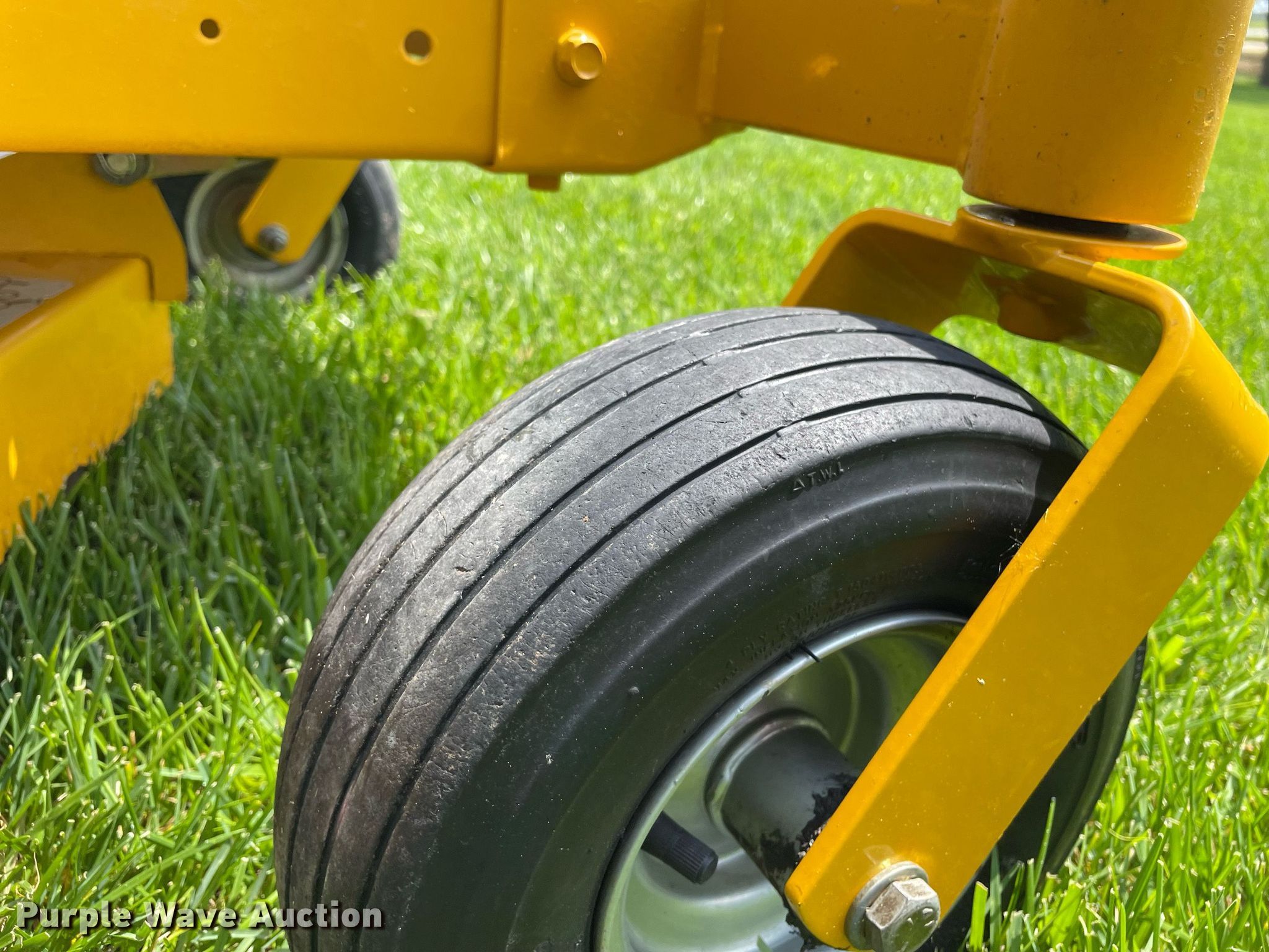 Hustler Raptor ZTR lawn mower in Sedgwick, KS | Item LY9618 sold ...