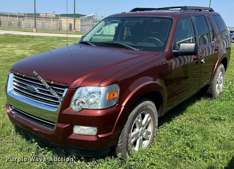 2010 Ford Explorer SUV in Larned, KS | Item NY9084 sold | Purple Wave
