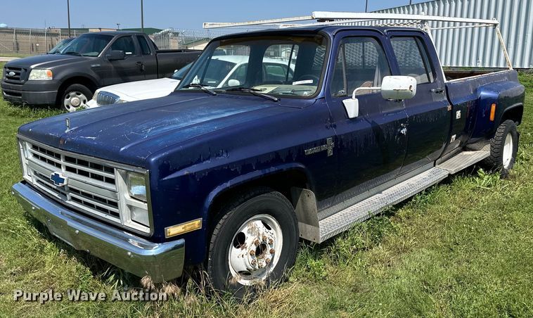 1987 Chevrolet R30 Custom Deluxe Crew Cab pickup truck in Larned, KS ...