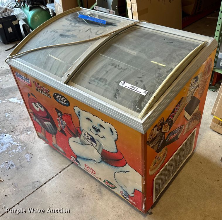 Caravell freezer in Larned, KS | Item NY9113 sold | Purple Wave