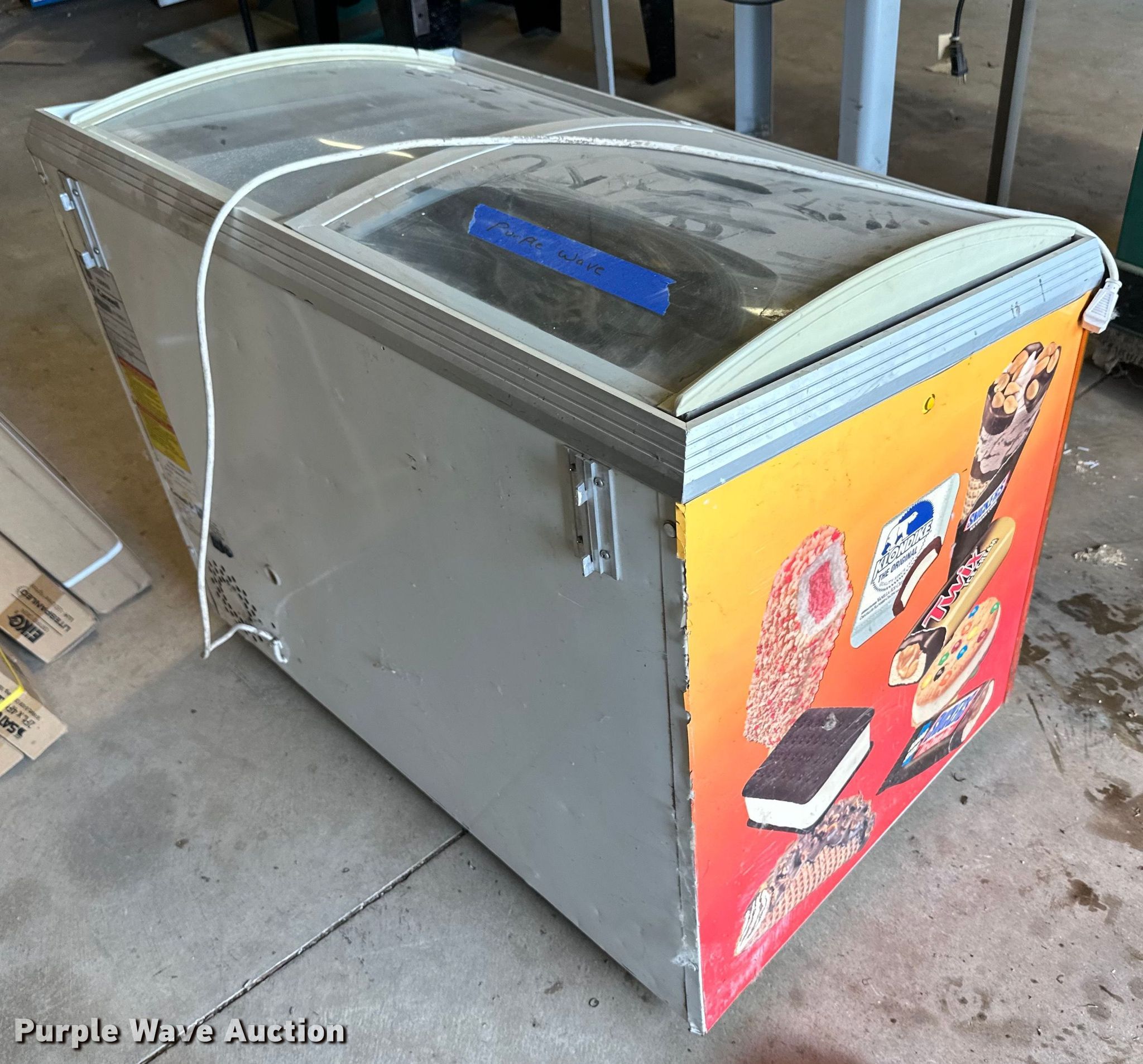 Caravell freezer in Larned, KS | Item NY9113 sold | Purple Wave
