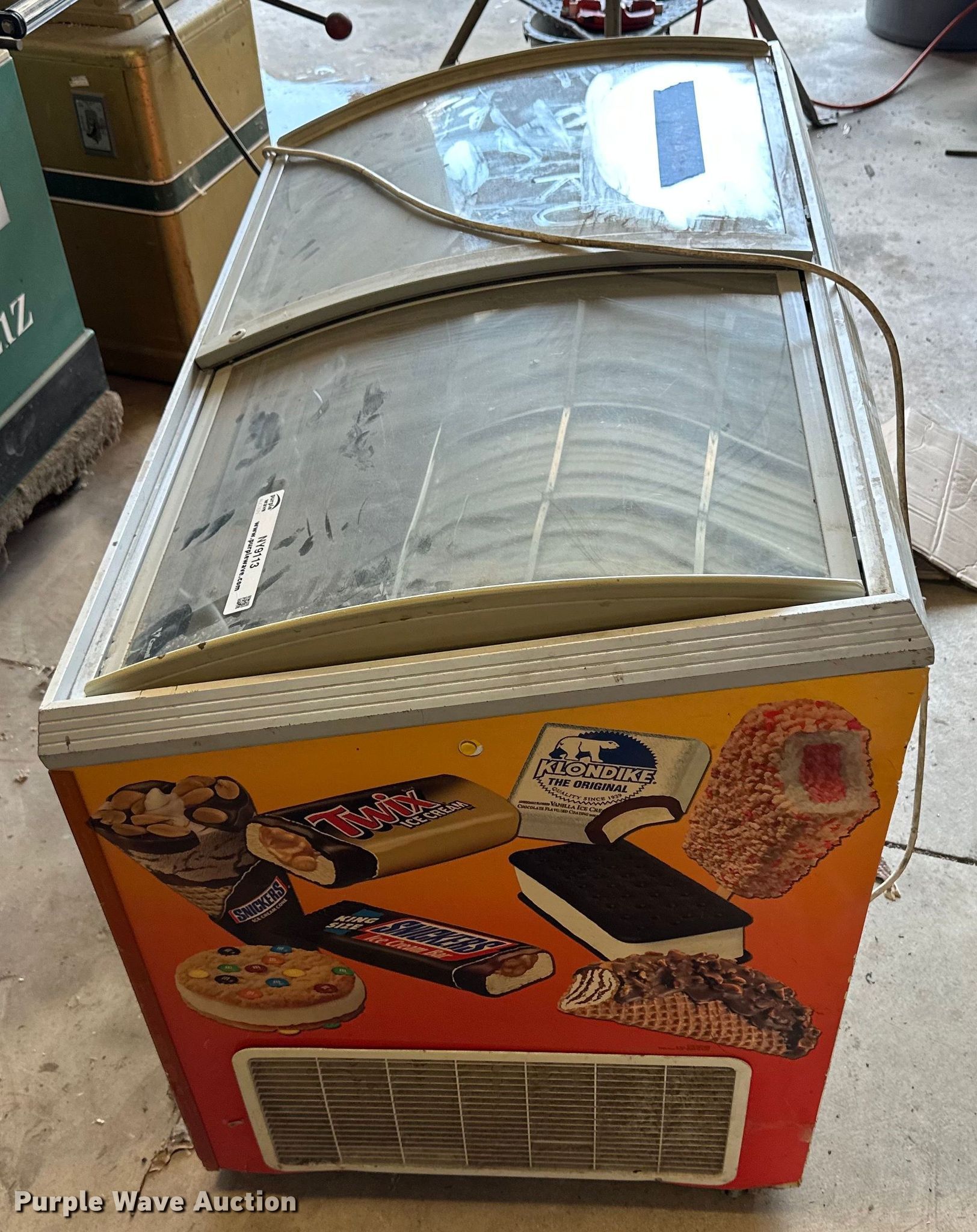 Caravell freezer in Larned, KS | Item NY9113 sold | Purple Wave