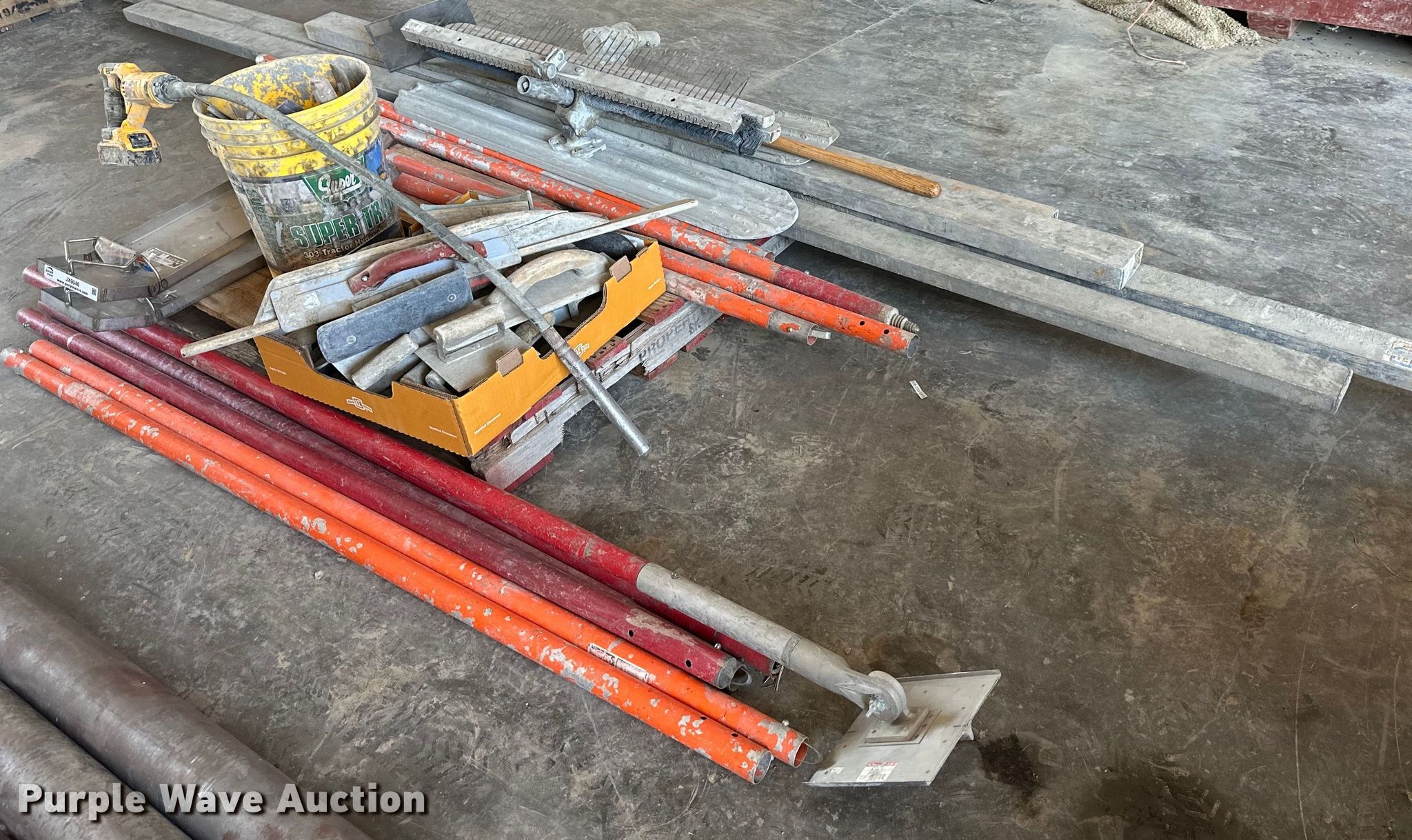 Concrete equipment in Saint Joseph, MO | Item JX9046 sold | Purple Wave