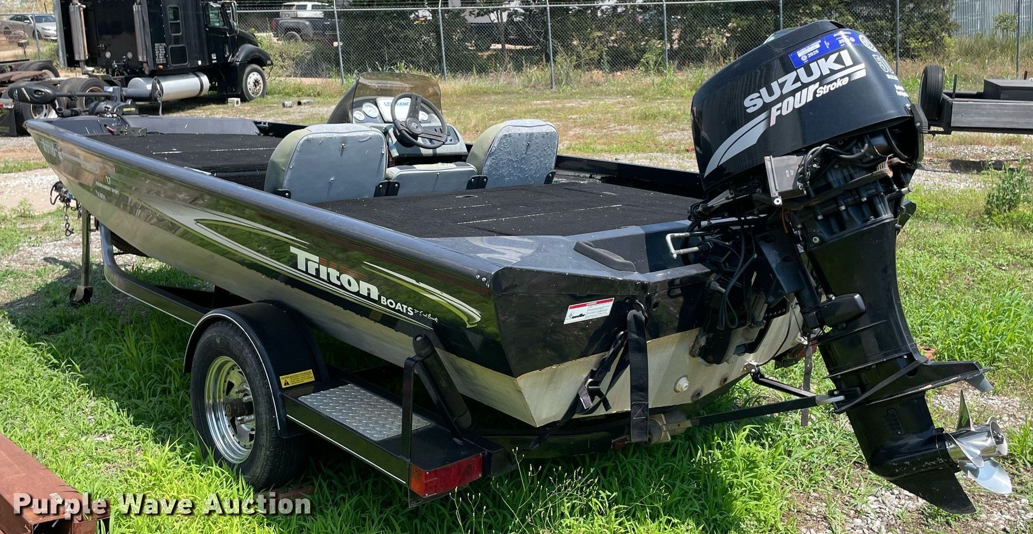 2007 Triton boat in Atoka, OK | Item MR9092 sold | Purple Wave