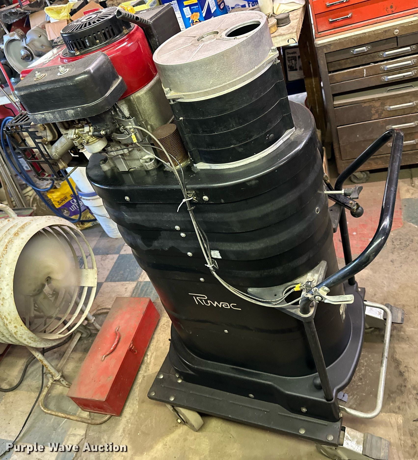 Ruwac DS1 Gas Vac vacuum in Atchison, KS | Item LN9283 sold | Purple Wave