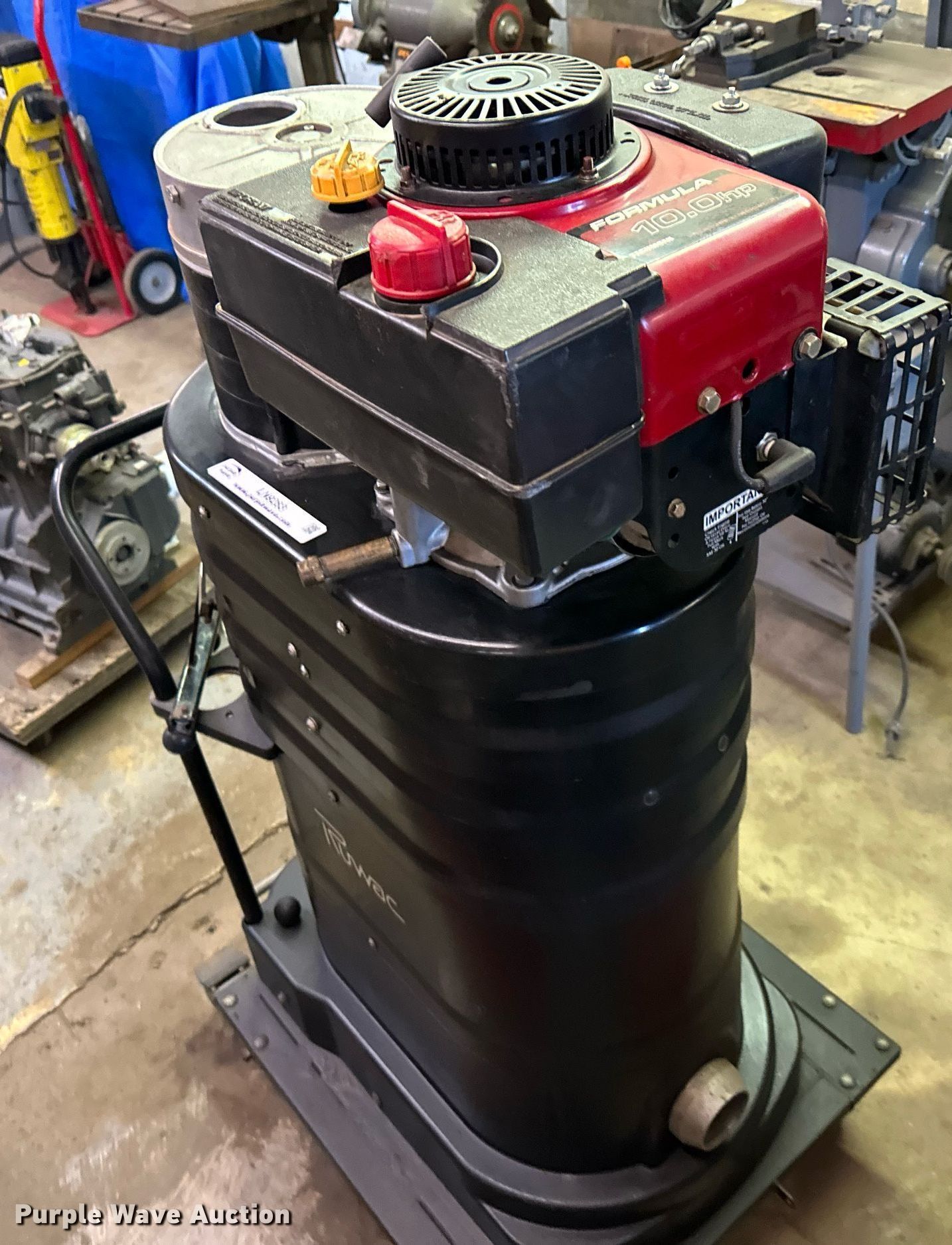 Ruwac DS1 Gas Vac vacuum in Atchison, KS | Item LN9283 sold | Purple Wave