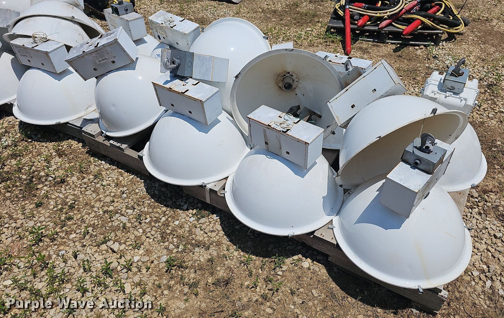 (15) Genlyte Thomas light fixtures in Marshfield, MO | Item LW9700 sold ...