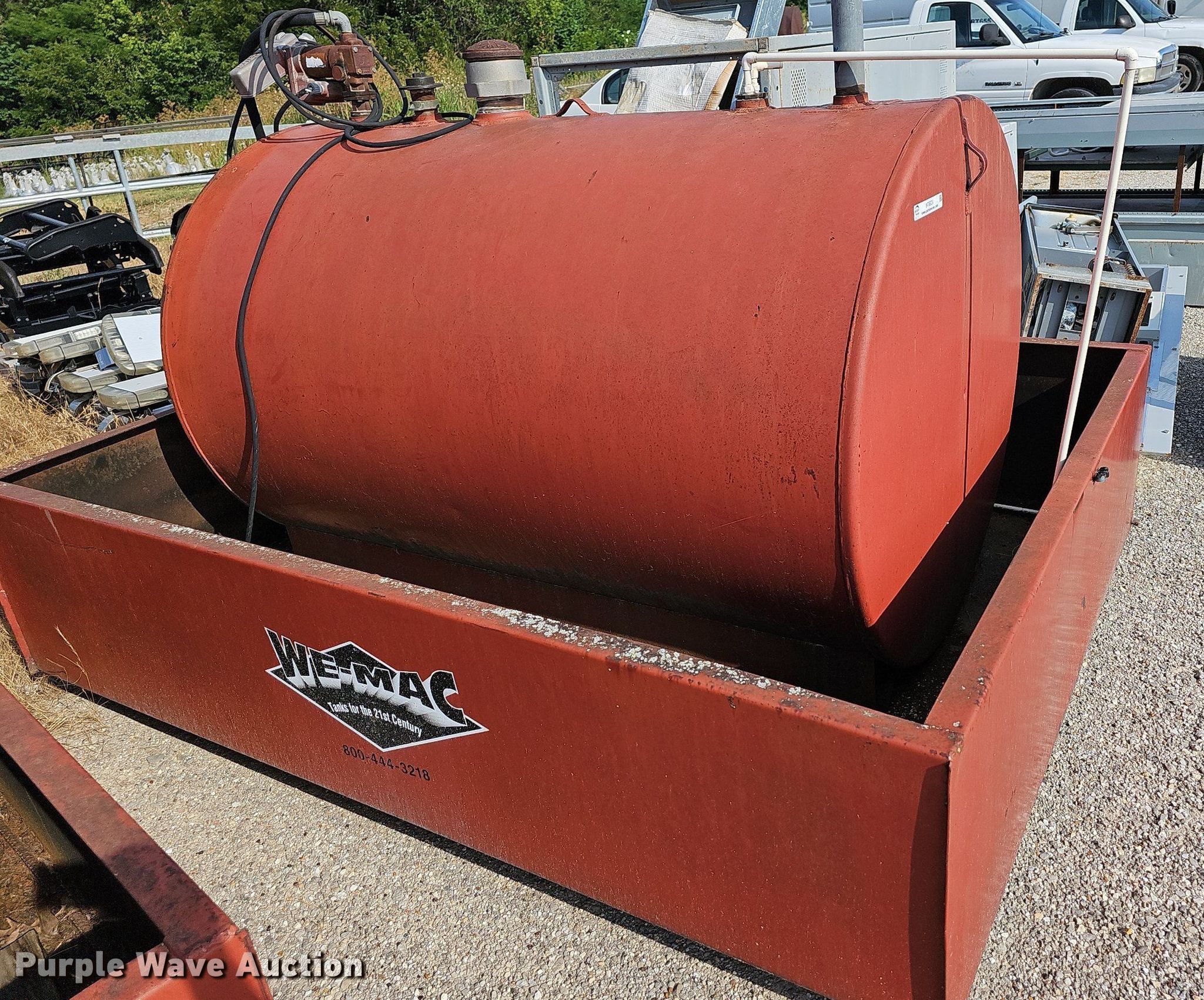 We-Mac fuel tank in Lebanon, MO | Item NT9724 sold | Purple Wave