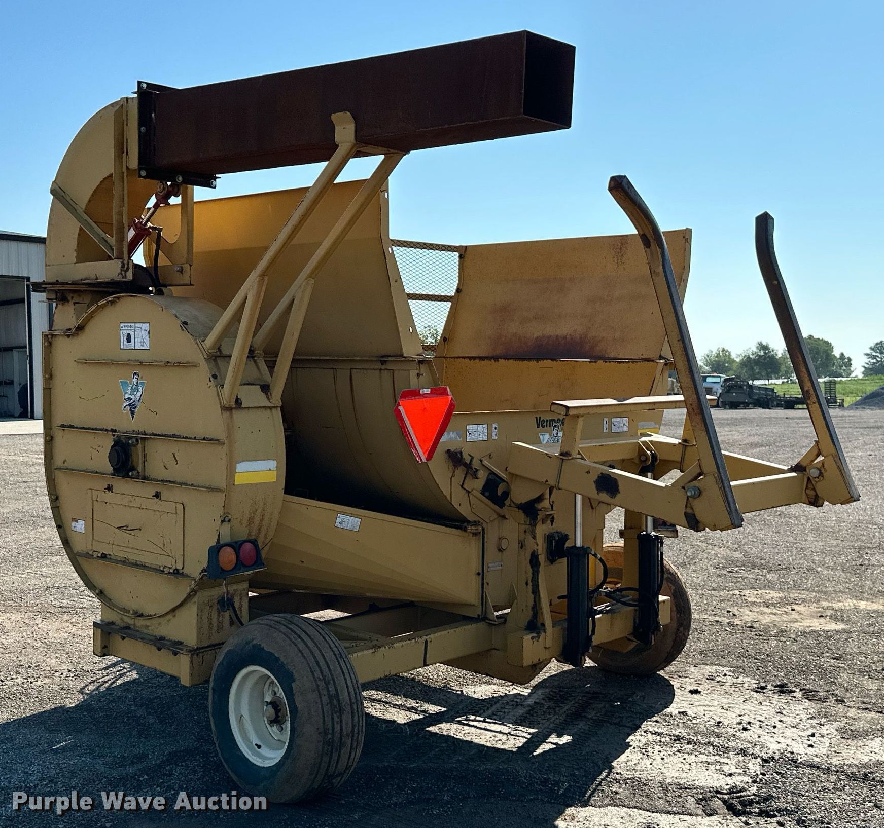 1999 Vermeer Top Gun bale processor in Adair, OK | Item MB9701 sold ...