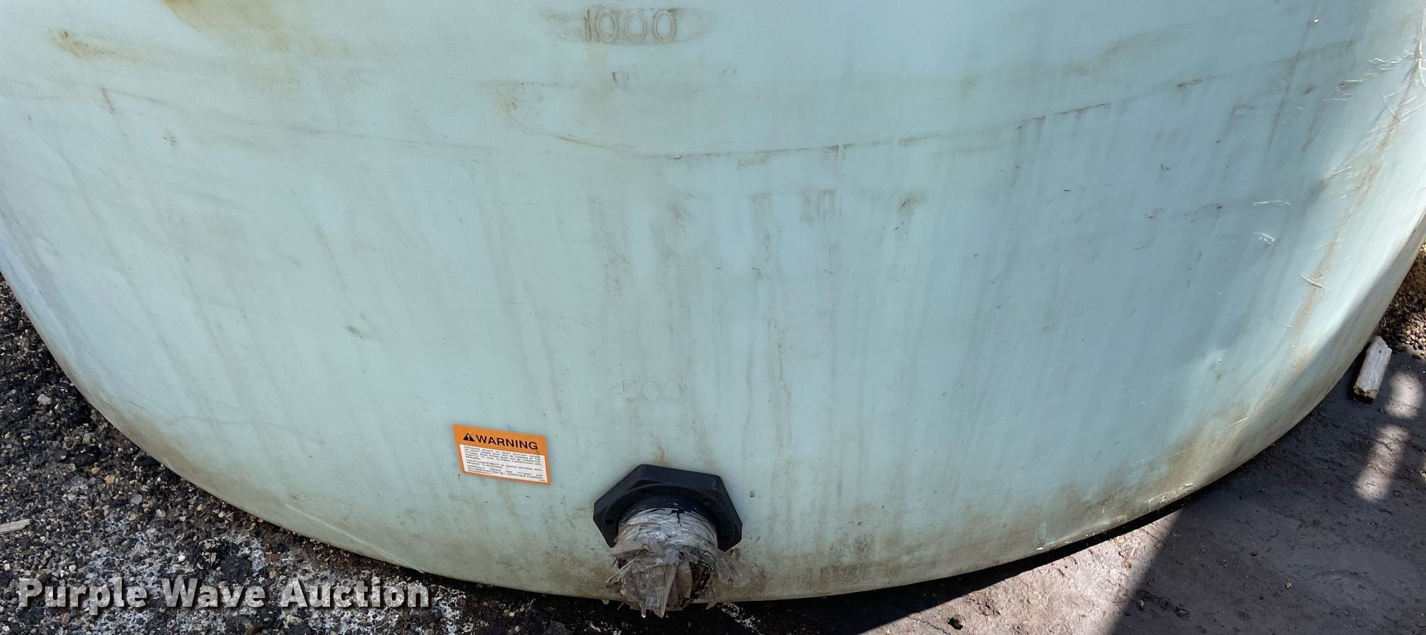 (2) 5,000 gallon poly tanks in Elgin, IL | Item DL3902 sold | Purple Wave