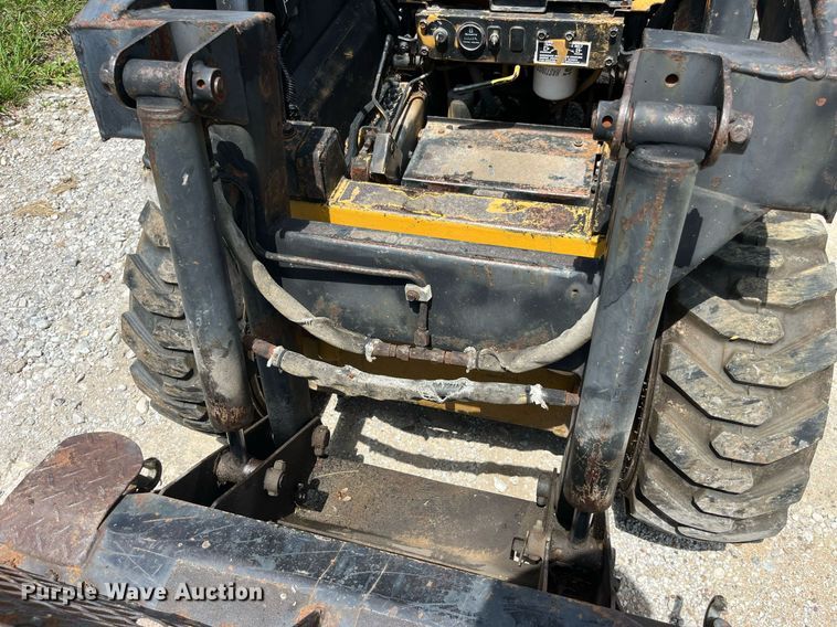 1996 New Holland L255 skid steer loader in Keokuk, IA | Item MG9349 ...