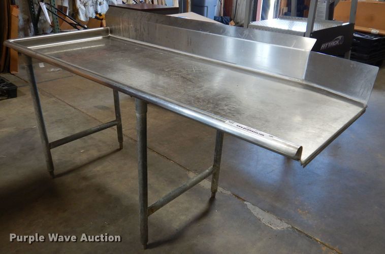 (2) stainless steel tables in Ankeny, IA | Item IQ9776 sold | Purple Wave