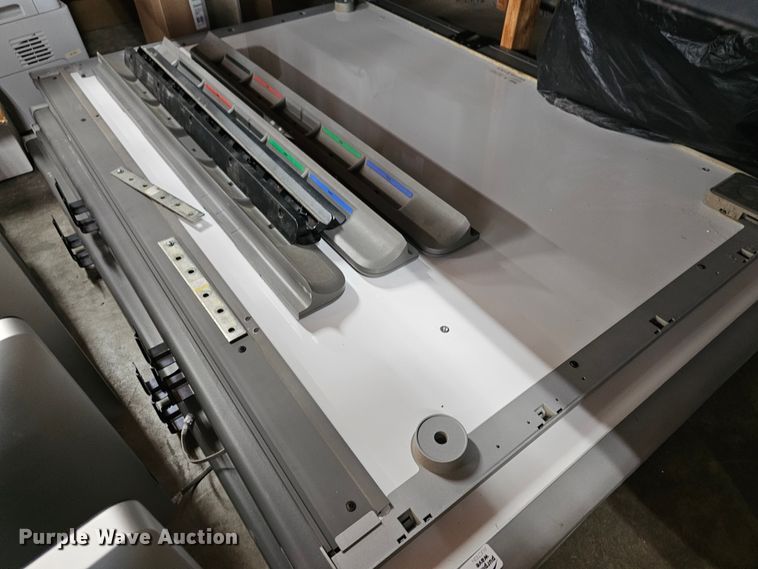 (4) Smartboard interactive displays in Silver Lake, KS | Item NU9091 ...