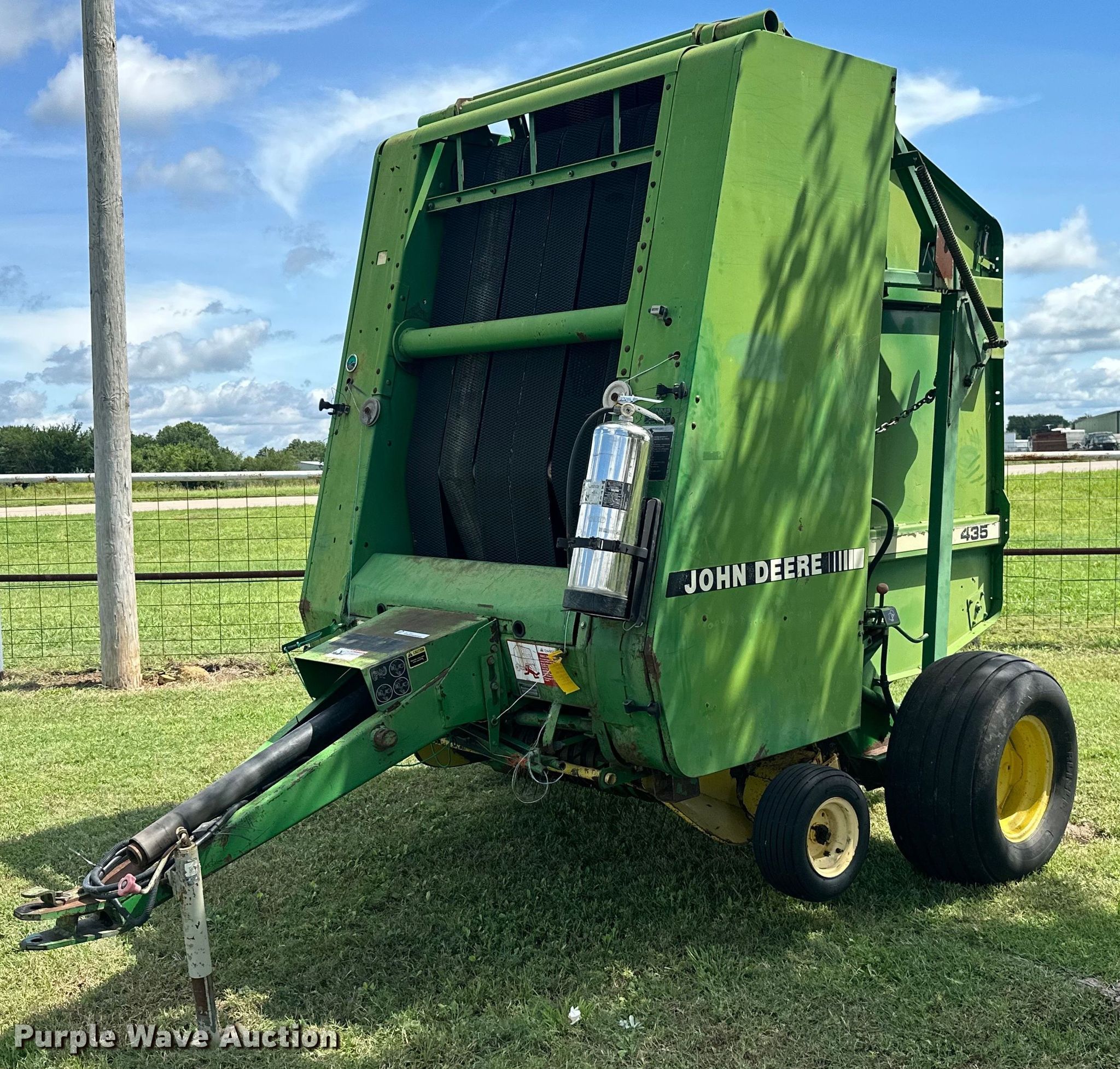 1991 John Deere 435 round baler in Oologah, OK | Item ML9064 sold ...