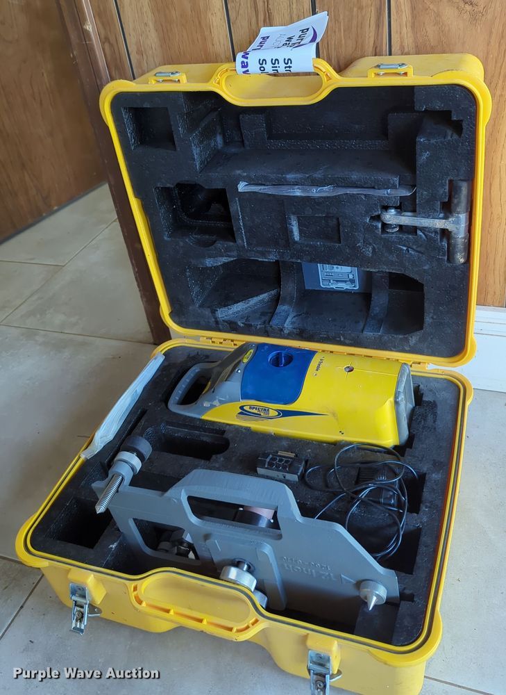 Spectra DG511 laser in Oklahoma City, OK | Item DR6989 sold | Purple Wave