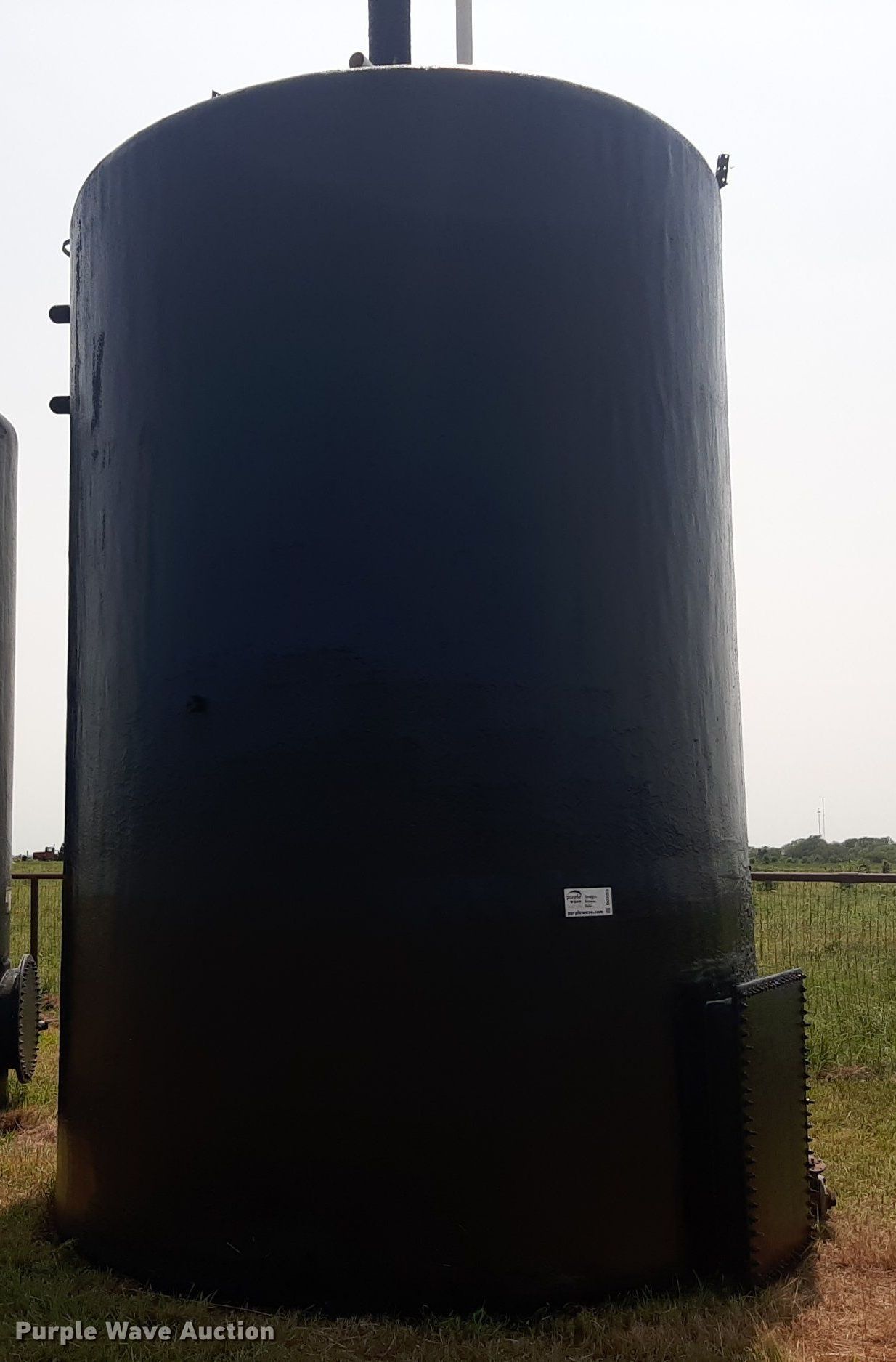 Fiberglass gun barrel tank in Winfield, KS | Item DO3069 sold | Purple Wave