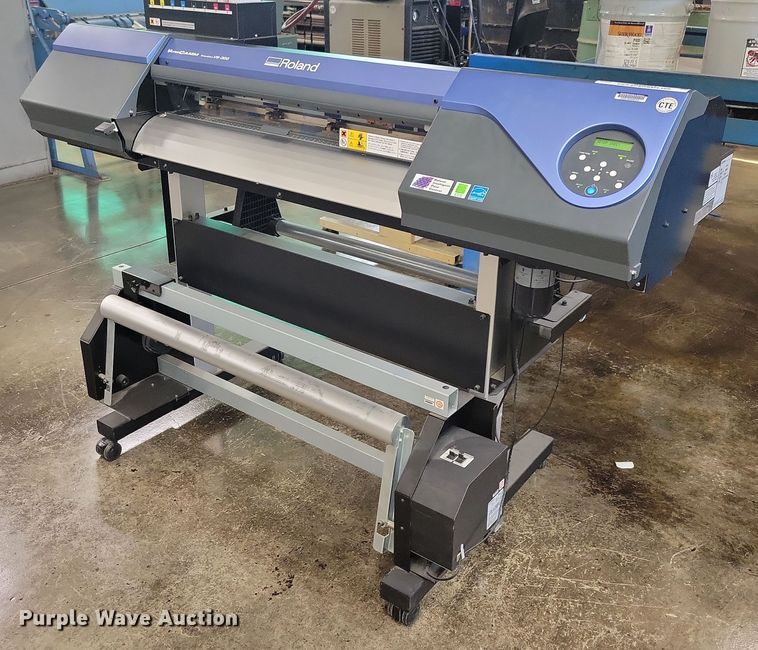 Roland VersaCAMM VS-300 print and cut printer in Des Moines, IA | Item IQ9884 sold | Purple Wave