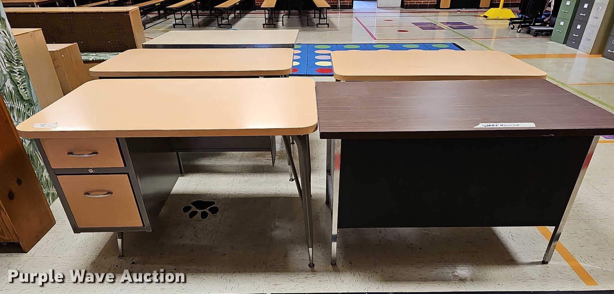 (5) Desks in Junction City, KS | Item MP9425 sold | Purple Wave