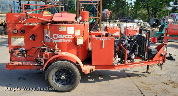 2009 Crafco EZ Pour 100 D pothole patcher in Des Moines, IA | Item DN4069 sold | Purple Wave