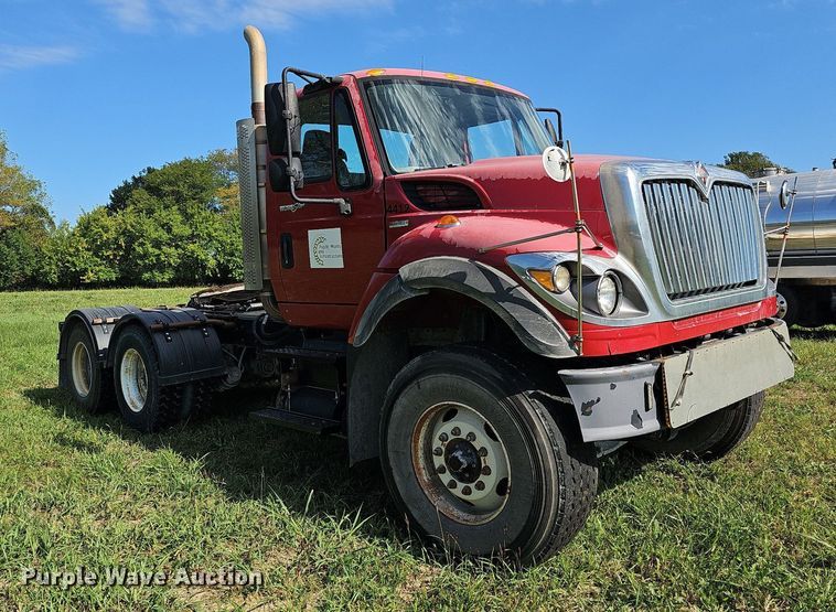 2010 International 7600 WorkStar semi truck in Olathe, KS | Item DR5768 ...