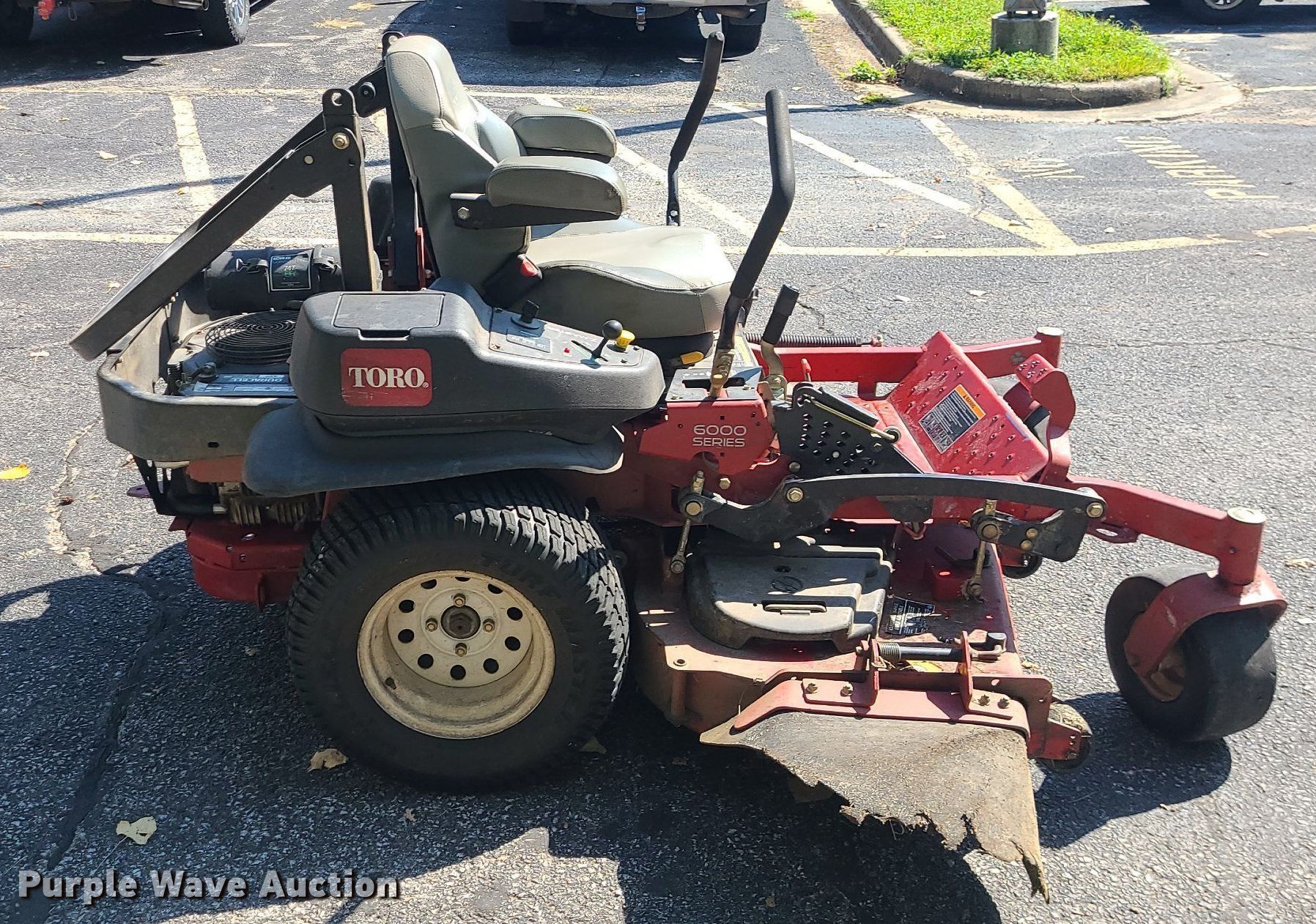 Toro Z Master 6000 Series ZTR lawn mower in Raytown, MO | Item MJ9397 ...