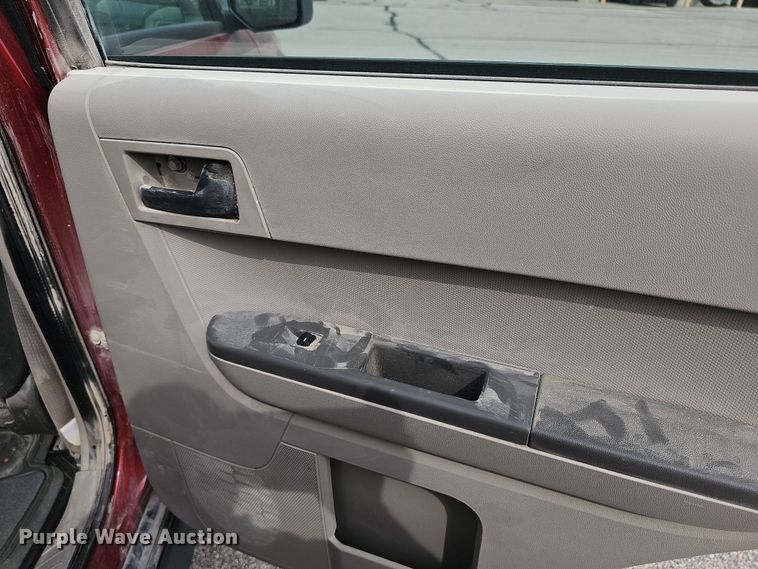 2012 Ford Escape XLS SUV in Lawrence, KS | Item DN8726 sold | Purple Wave