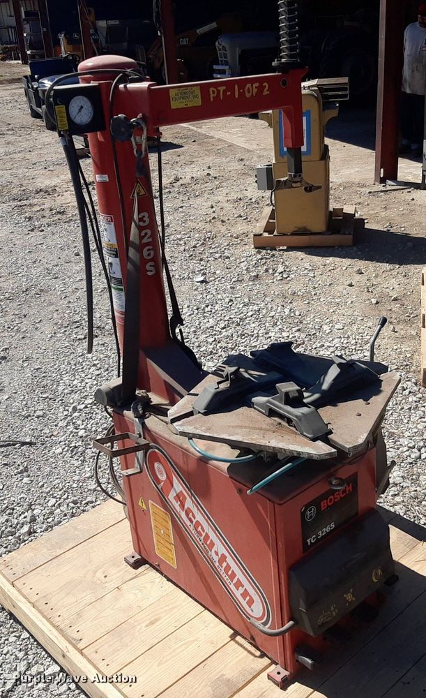 Bosch TC326S tire changing machine in Winfield, KS | Item KD9241 sold ...