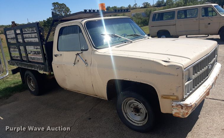 1981 Chevrolet Custom Deluxe 20 flatbed pickup truck in Winfield, KS ...