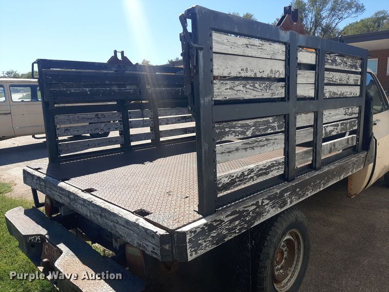 1981 Chevrolet Custom Deluxe 20 flatbed pickup truck in Winfield, KS ...
