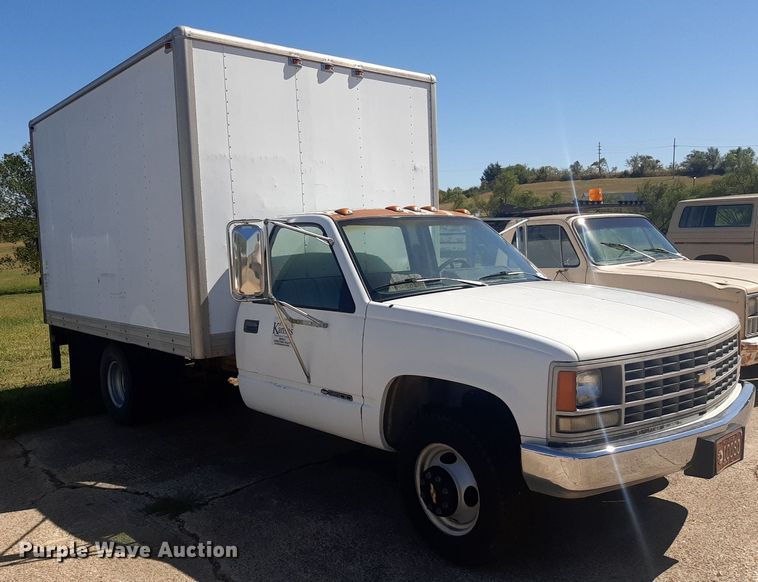 1991 Chevrolet C3500 box truck in Winfield, KS | Item KD9246 sold ...