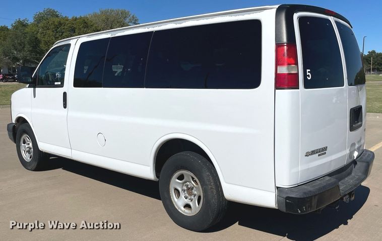 2008 Chevrolet Express LS 1500 van in Wichita, KS | Item NX9859 sold ...