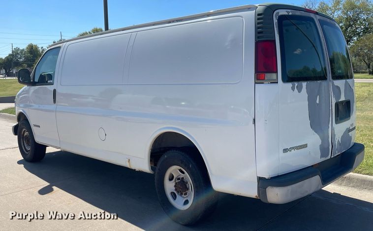 2000 Chevrolet Express 3500 van in Wichita, KS | Item NX9863 for sale ...