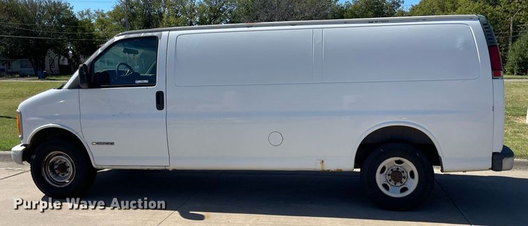 2000 Chevrolet Express 3500 van in Wichita, KS | Item NX9863 for sale ...
