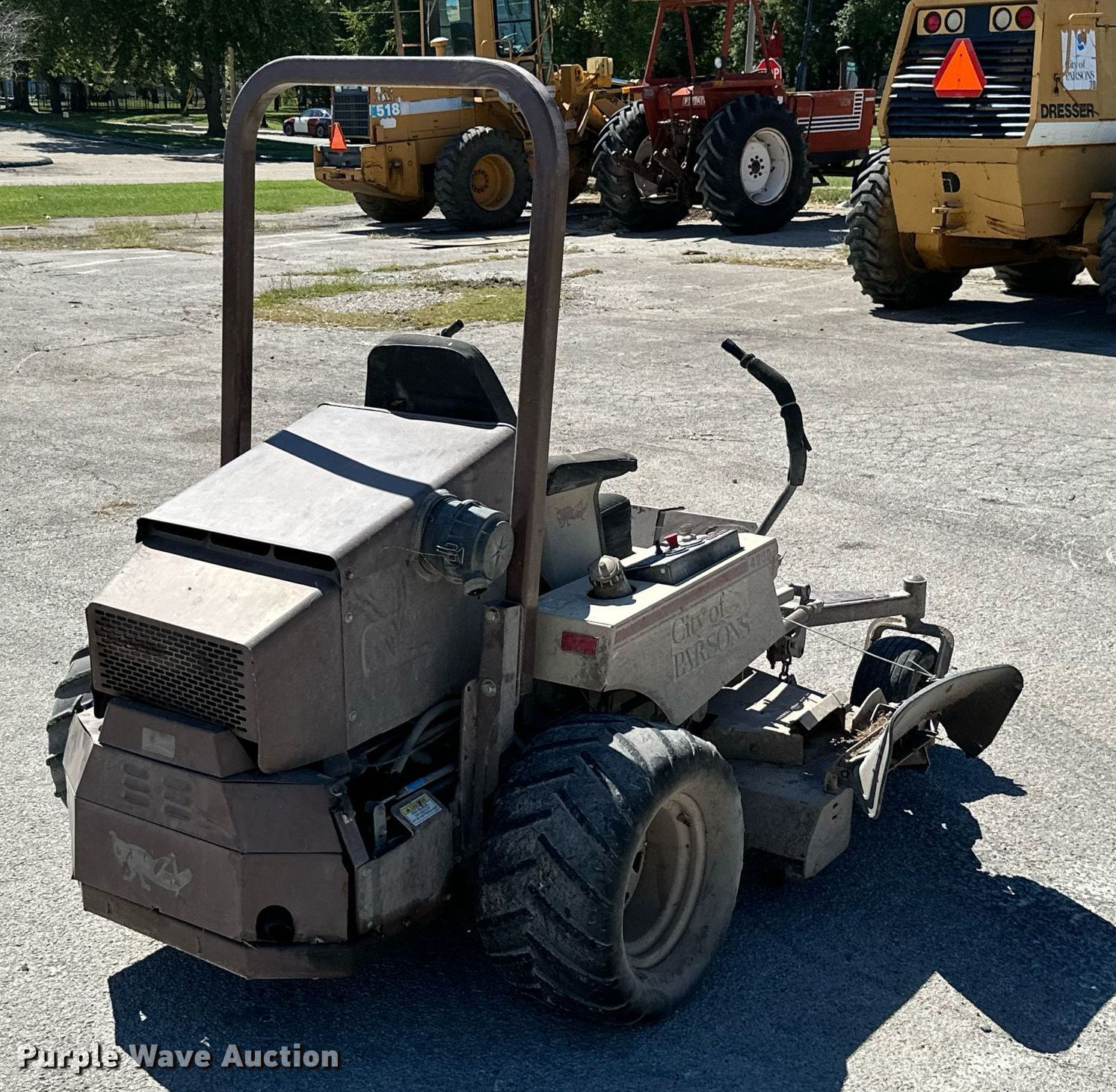 2005 Grasshopper 428D ZTR lawn mower in Parsons, KS | Item DM6483 sold ...