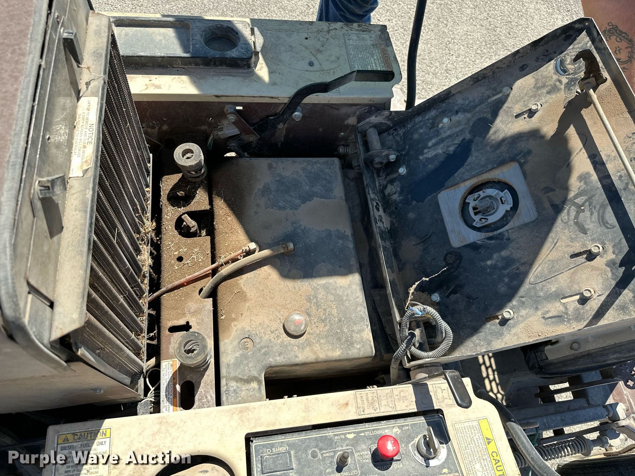 2005 Grasshopper 428D ZTR lawn mower in Parsons, KS | Item DM6483 sold ...