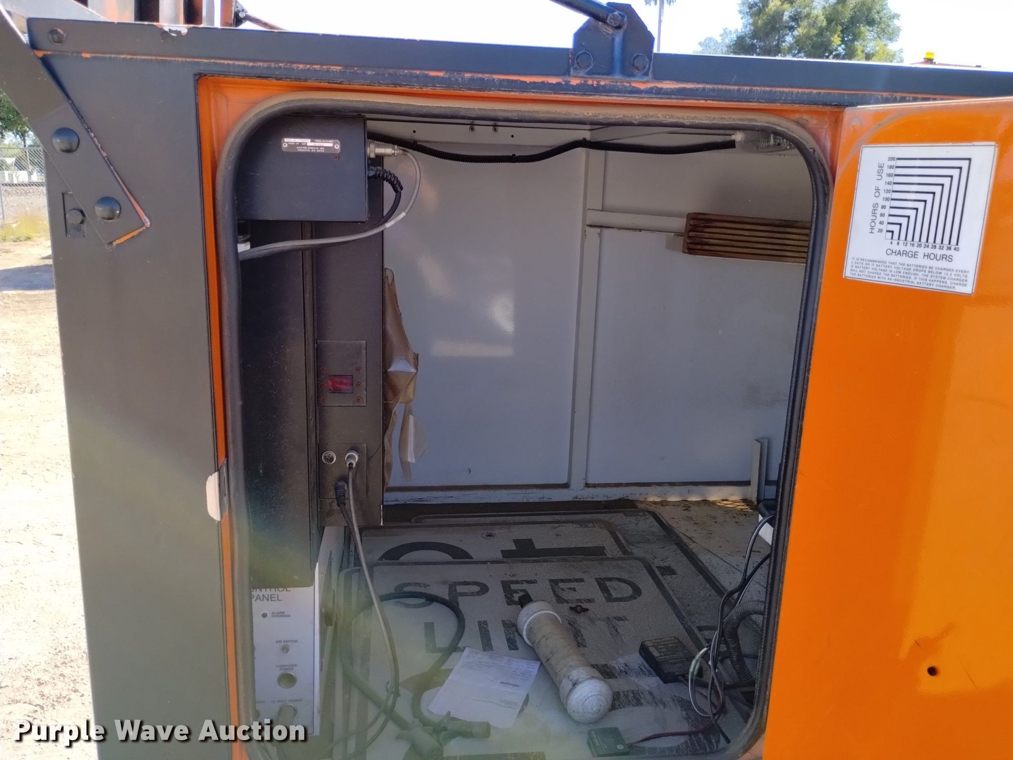 1998 Kustom Signals radar trailer in Lamar, CO | Item LN9815 sold ...