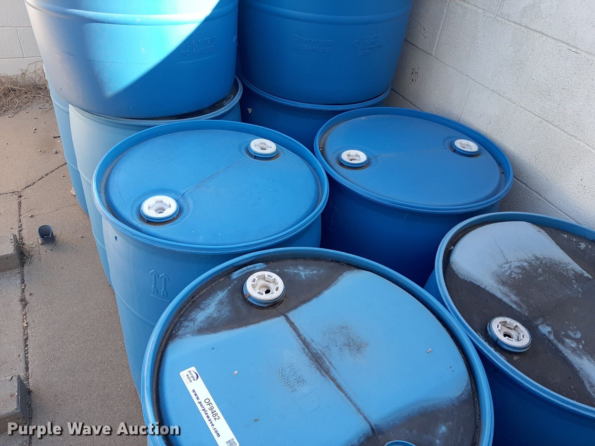 (22) poly barrels in South Hutchinson, KS | Item OF9482 sold | Purple Wave