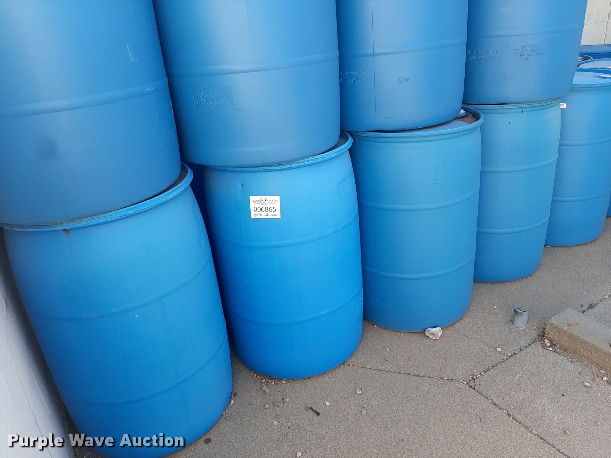 (22) poly barrels in South Hutchinson, KS | Item OF9482 sold | Purple Wave