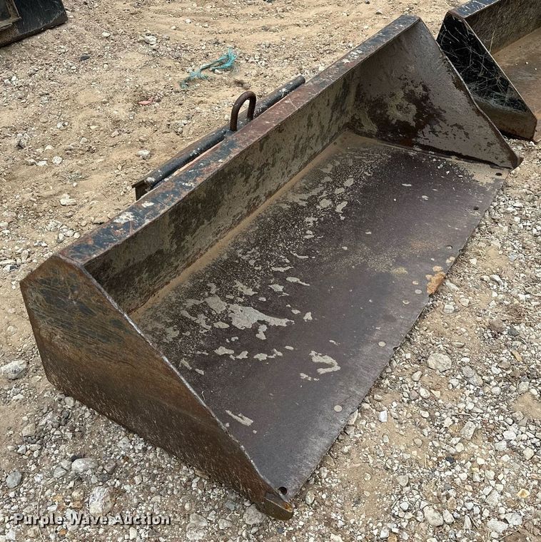 Compact utility loader bucket in Kingston, OK | Item NA9587 sold ...