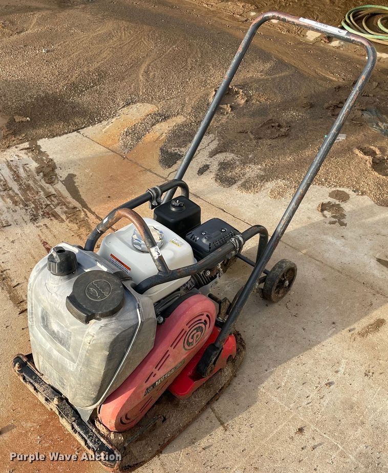Chicago Pneumatic MV100 plate compactor in Kingston, OK | Item NA9636 ...