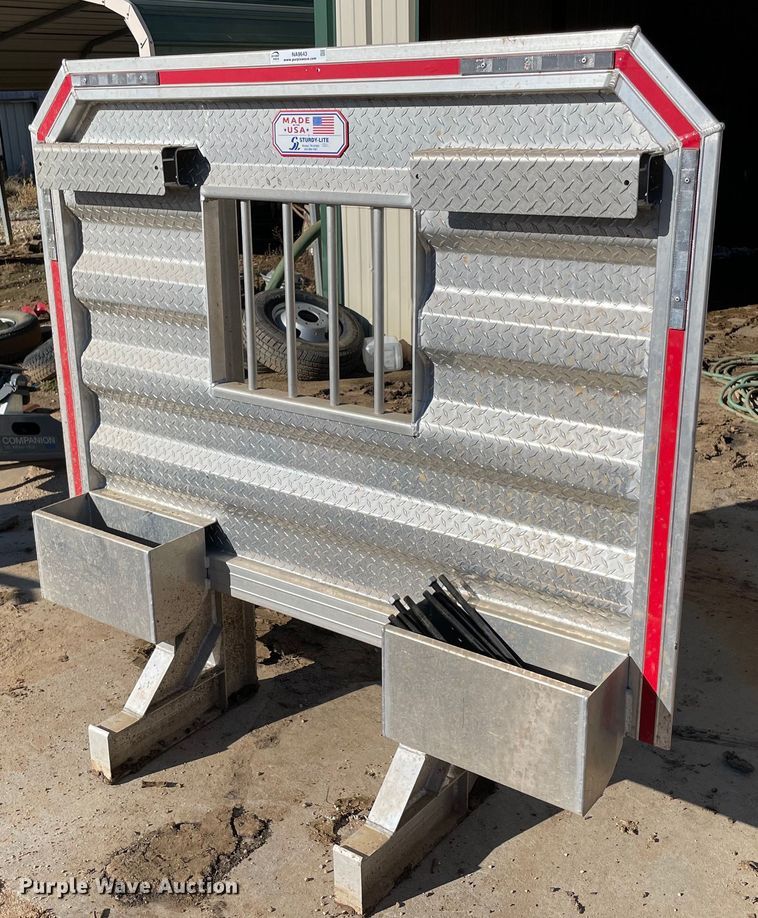 Sturdy-Lite headache rack in Kingston, OK | Item NA9643 sold | Purple Wave