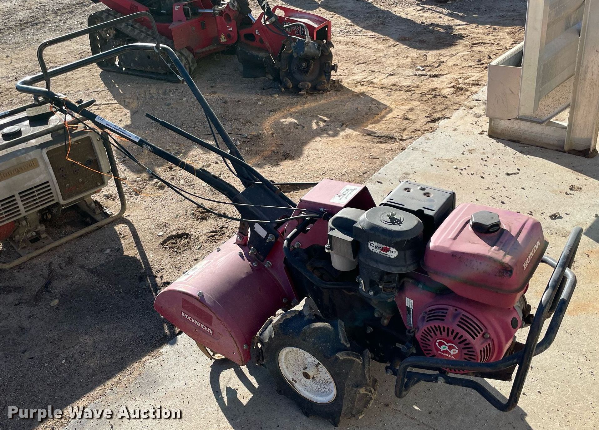 Honda FRC800 tiller in Kingston, OK | Item NA9638 sold | Purple Wave