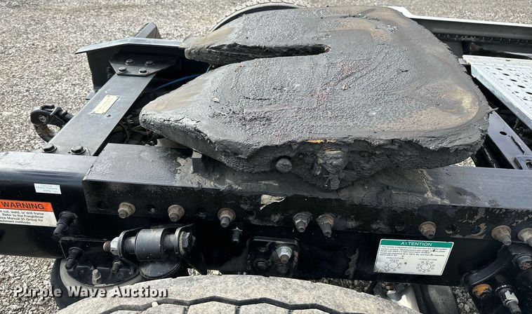 2002 Freightliner Century Class semi truck in Collinsville, OK | Item ...